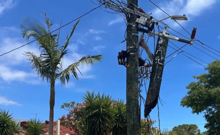 Western Power battles pole top fires - Utility Magazine