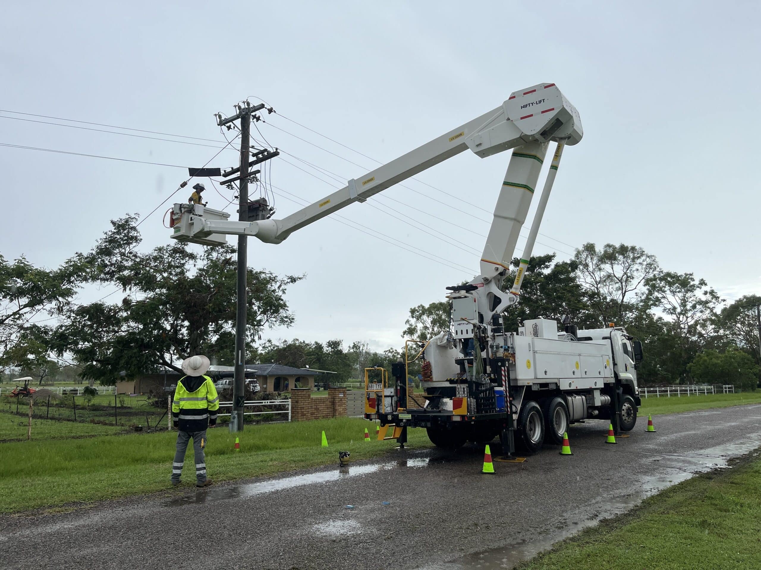 Queensland utility workers report rise in customer threats - Utility ...