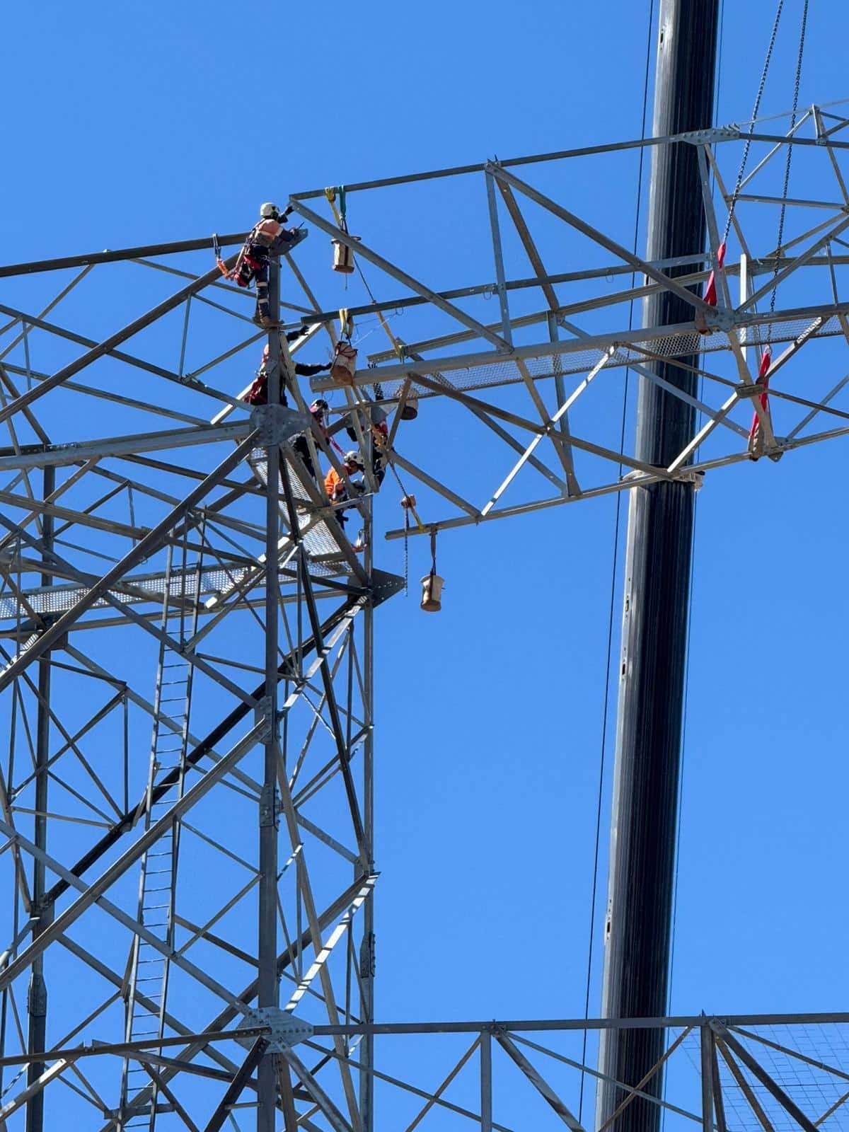 New year celebrations for Transgrid as last tower of 1500 goes up ...