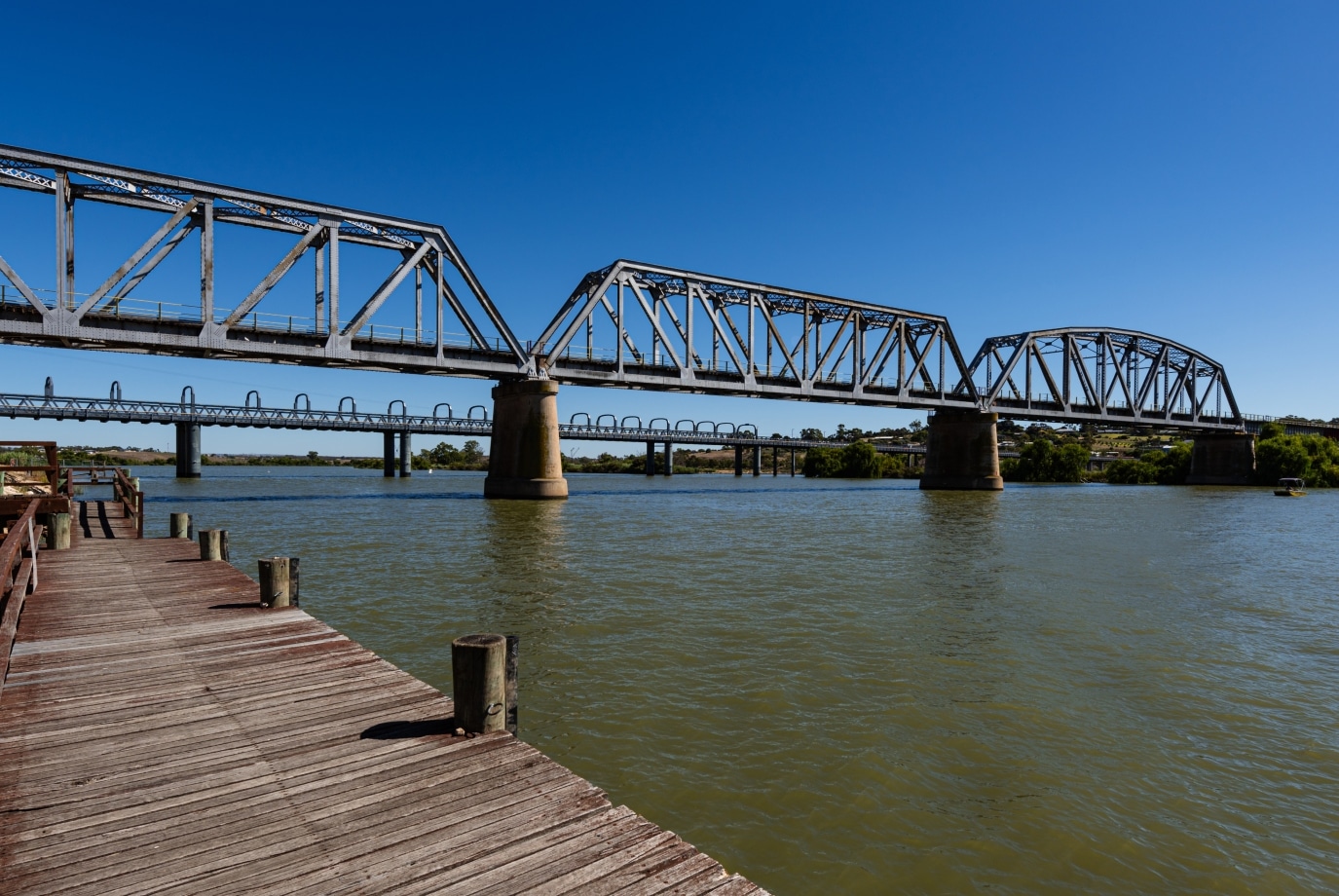 Ice ‘slushie’ clears Murray Bridge recycled water pipeline - Utility ...
